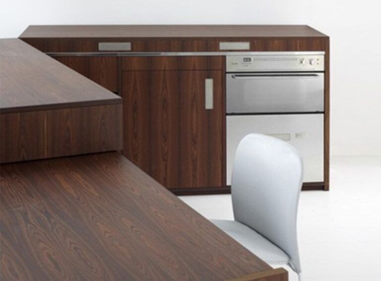 Clever Portable Kitchen Crams Everything You Need into a Box | Designs ...
