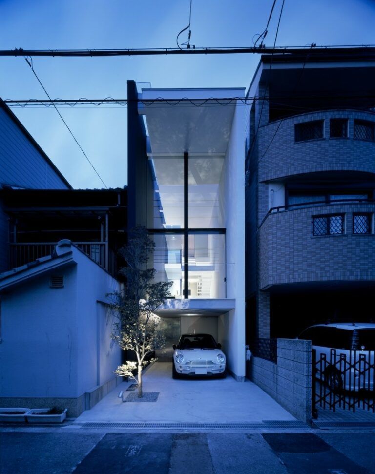 Narrow Floating "Cloud House" | Designs & Ideas on Dornob