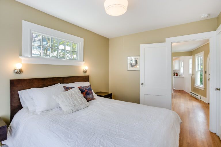 Skinny 'Spite House' Sells for Nearly $400K | Designs & Ideas on Dornob