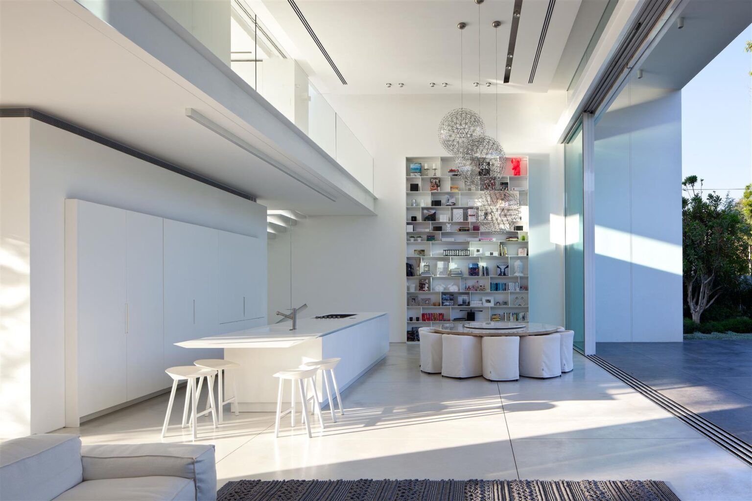Modern Cube Home with 2 Courtyards | Designs & Ideas on Dornob