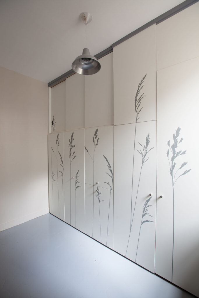 Tiny Maid's Apartment in Paris Transformed with Built-Ins | Designs ...