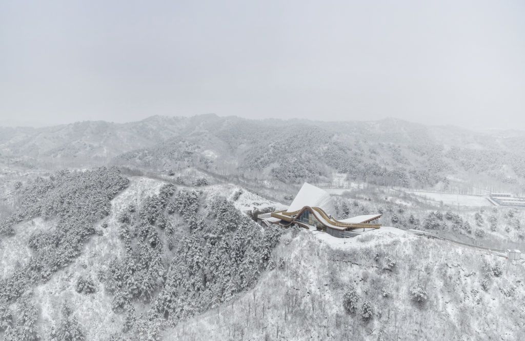 New Hilltop Gallery Completed in China's Yanshan Mountains | Designs ...